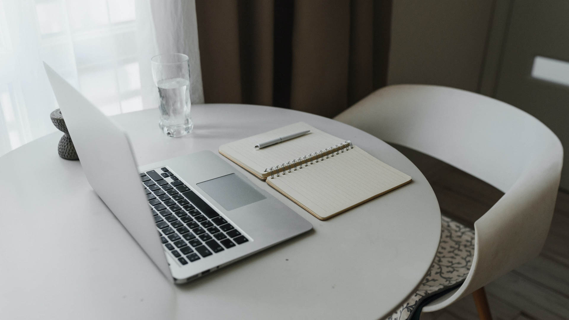 Professional Self-Introduction Tips (with Examples)